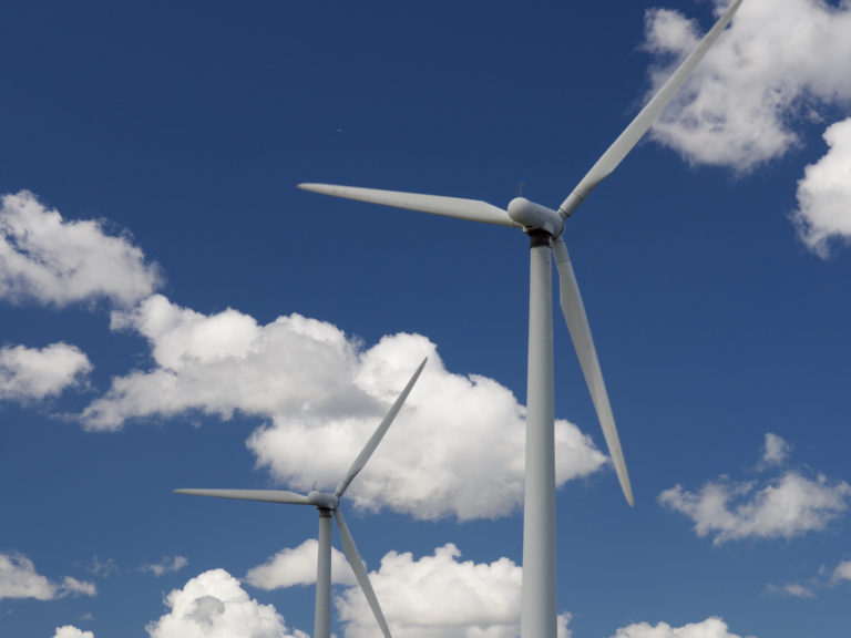 ENABL | Lifting offshore WTG components to jack-up vessel